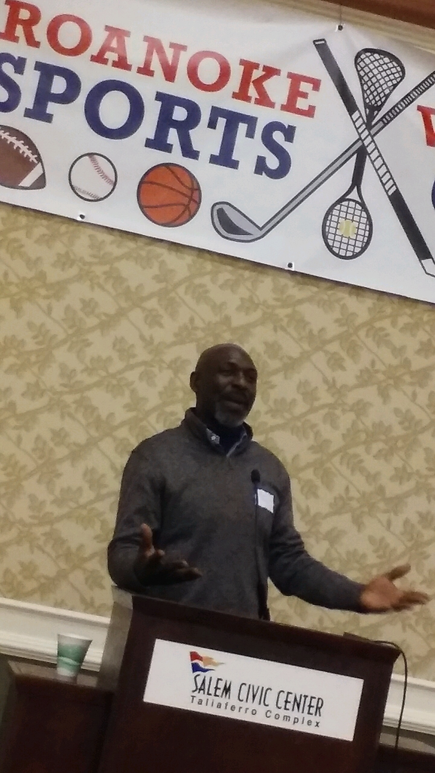 Former UVA quarterback Shawn Moore visits Roanoke Valley Sports Club ...