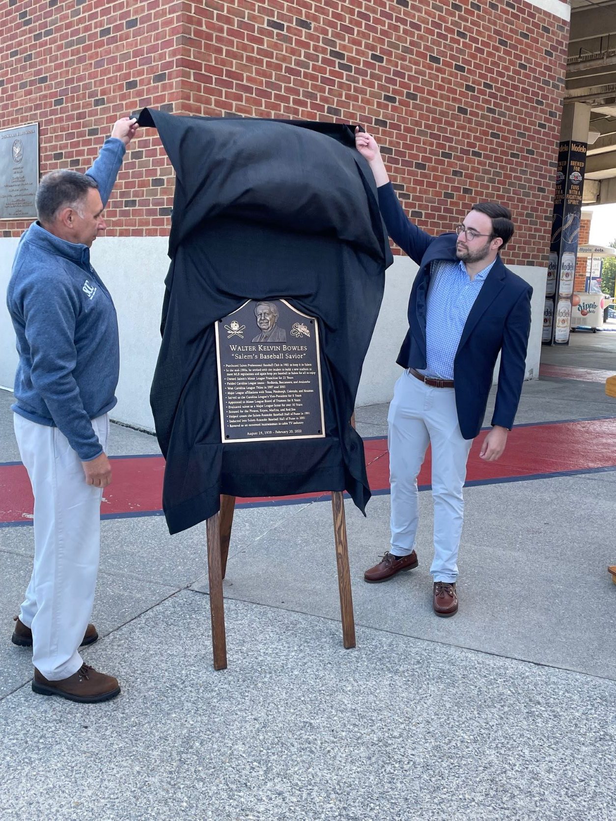 Late Salem pro baseball franchise owner honored as “Salem’s Baseball Savior.” | News/Talk 960-AM ...