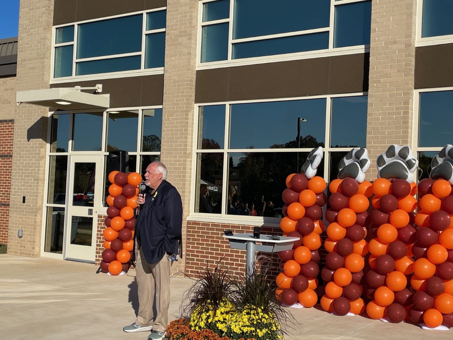 Runway safety system stops passenger jet at Roanoke airport; no ...